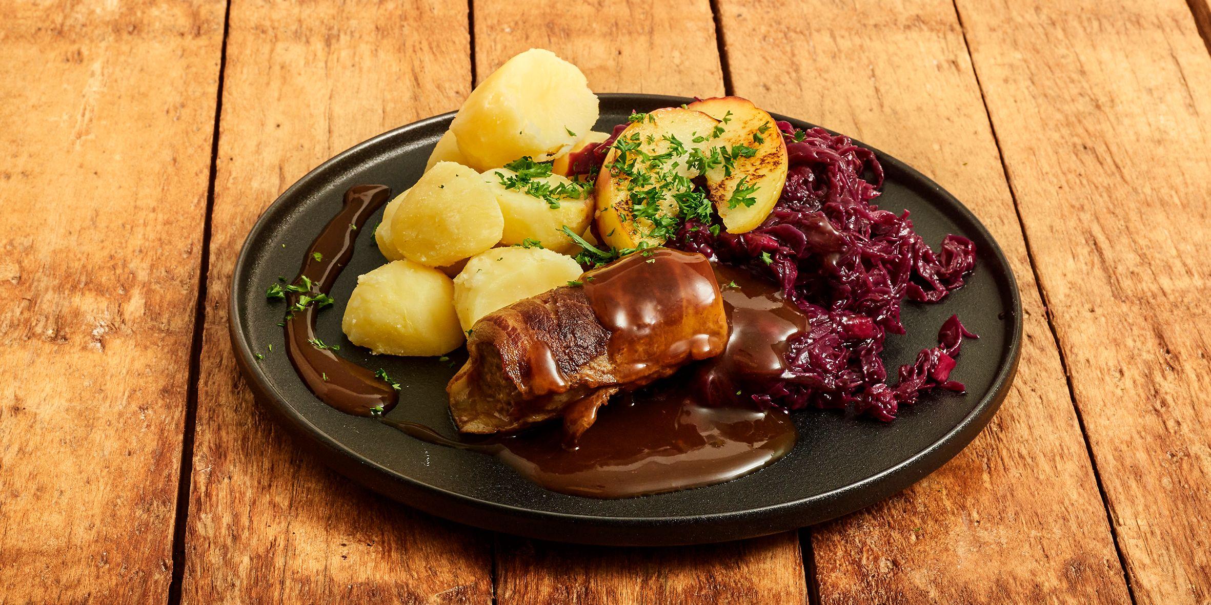 Slavink met aardappelen, rodekool en appeltjes | Uitgekookt