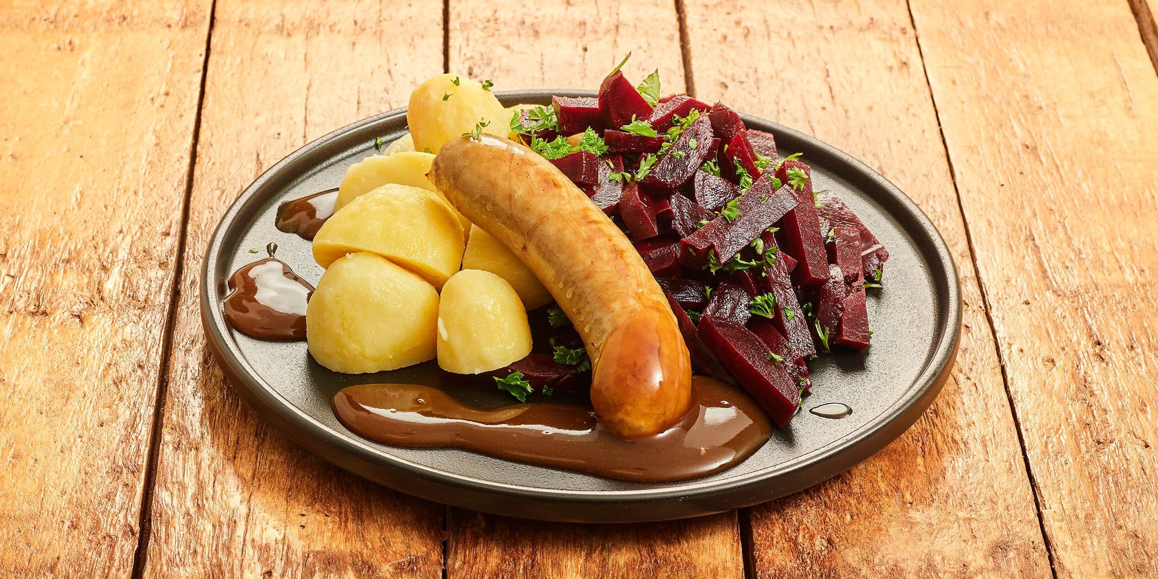 Gebraden worst met aardappelen en bietjes | Uitgekookt